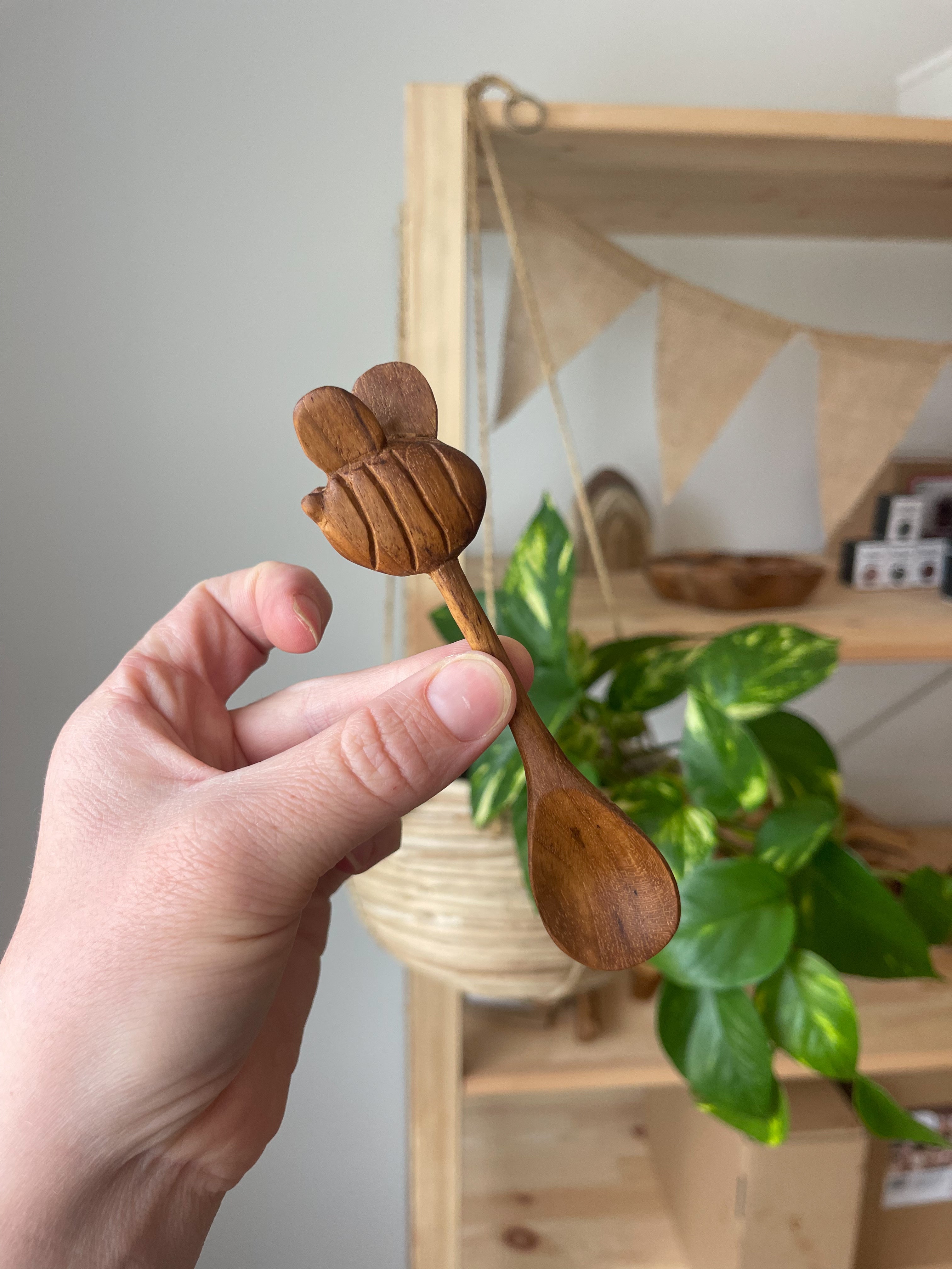 Wooden Bee Spoon – Among The Wild Play